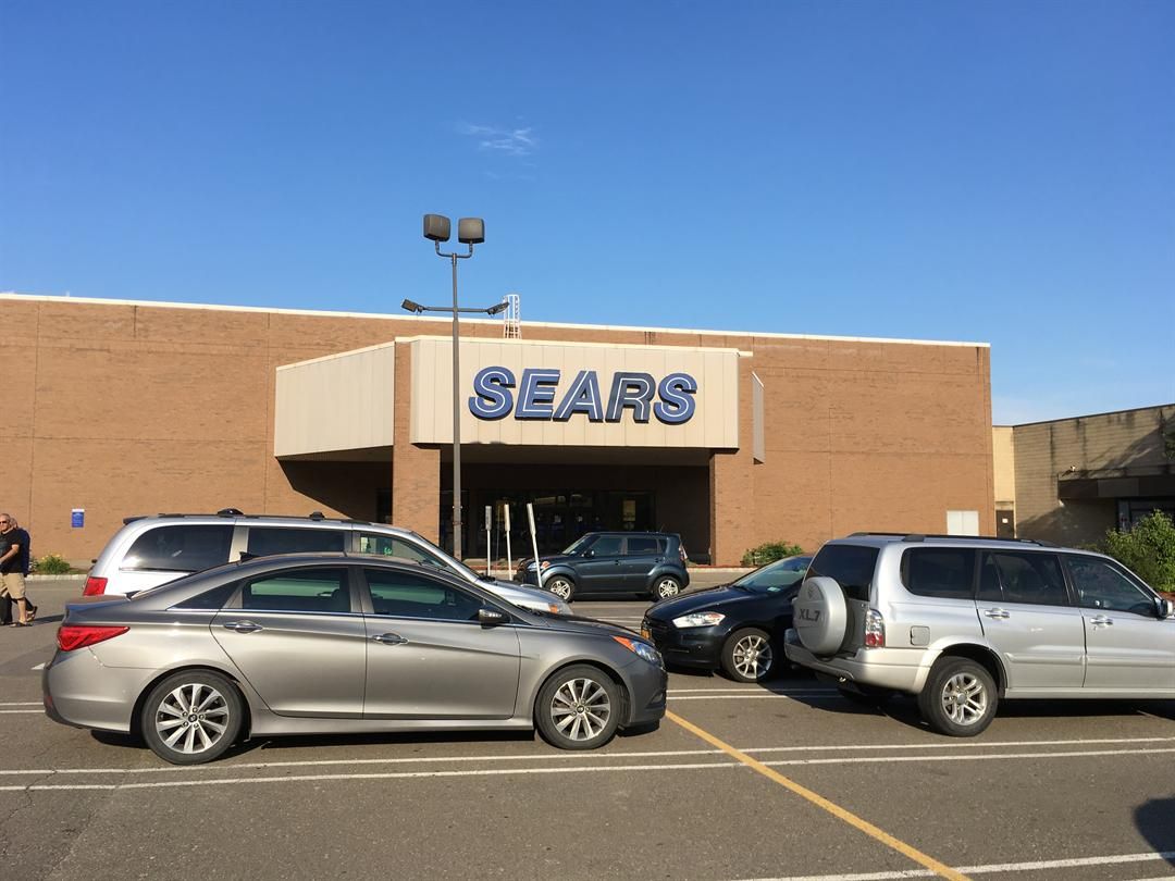 Sears Closing at the Oakdale Mall - WICZ
