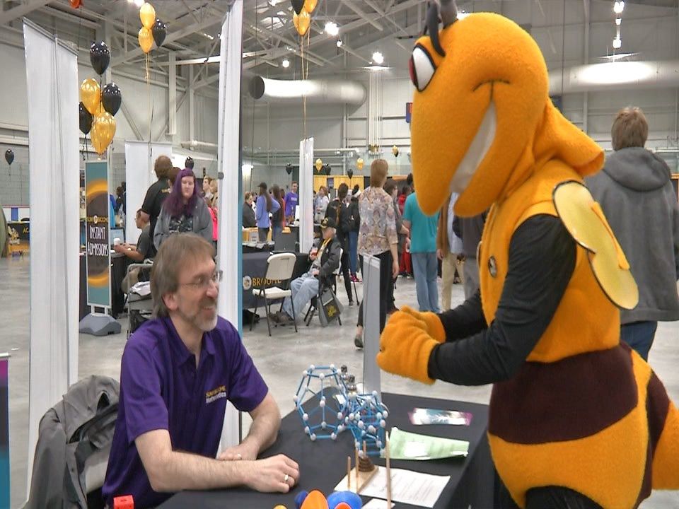 SUNY Broome's Open House Draws Hundreds - WICZ