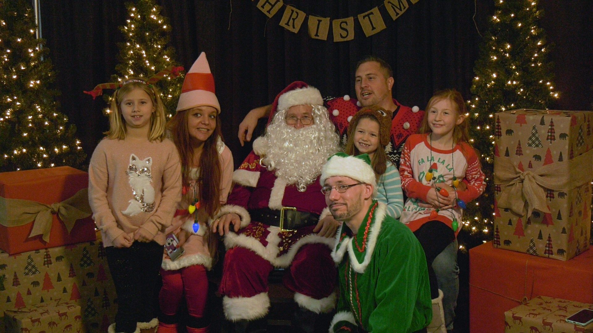Community Christmas Party Shares The Spirit Of The Season - WICZ