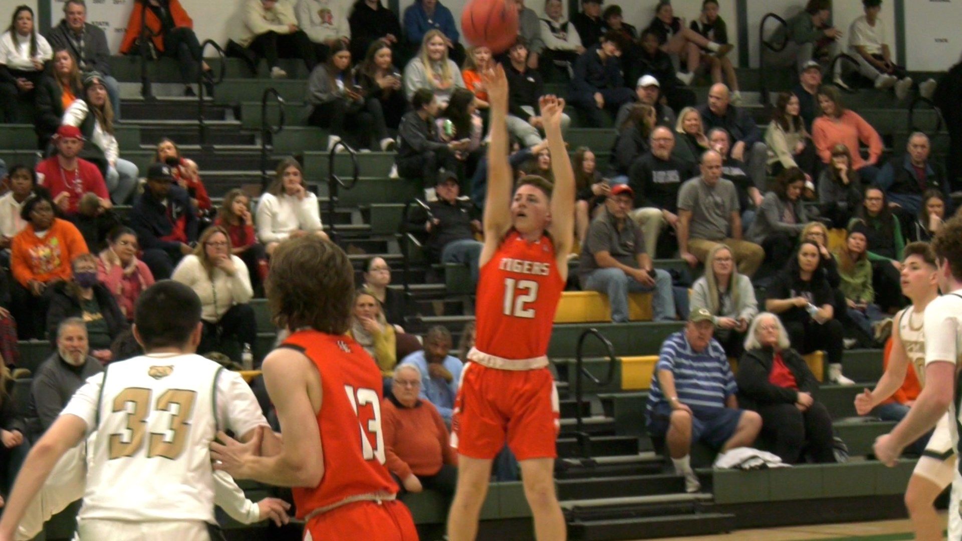 Union-Endicott Tigers Handle Vestal in Rivalry Road Win - WICZ