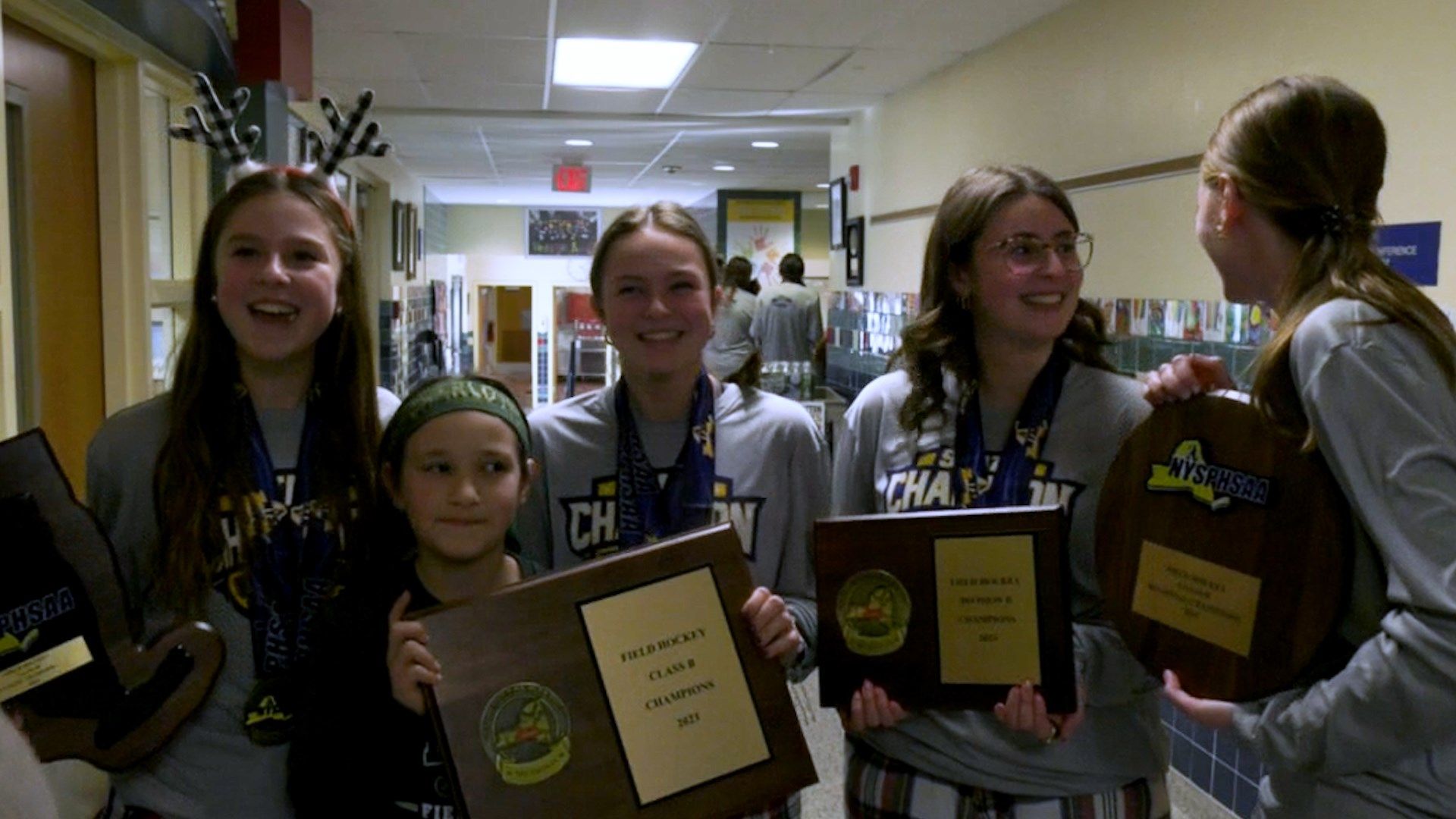Vestal Varsity Field Hockey Team Visits Elementary Schools - WICZ