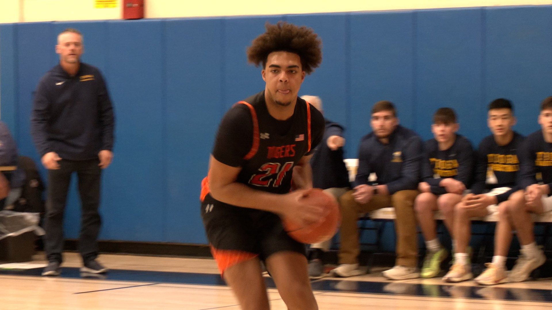 UE Boy's Hoops Finds Rhythm Against Tioga - WICZ