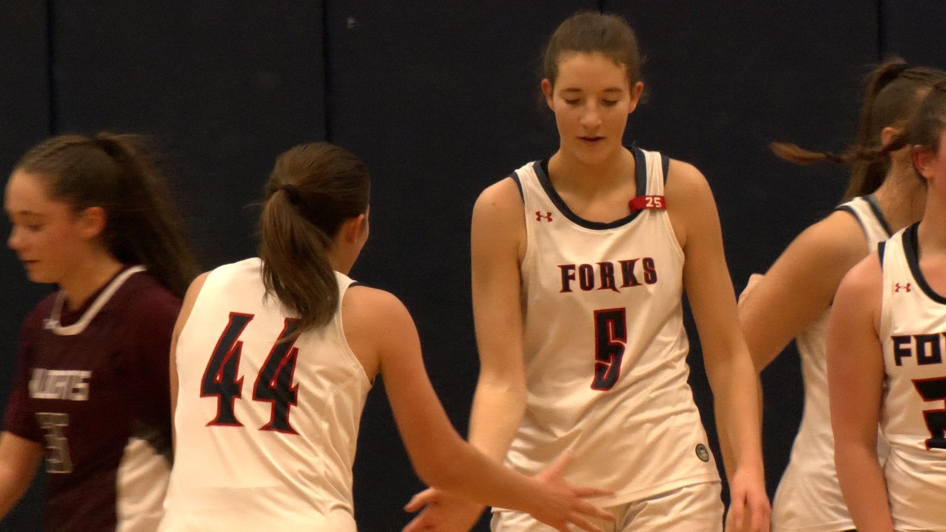 Forks Girl's Hoops Advances to STAC Championship Over JC - WICZ