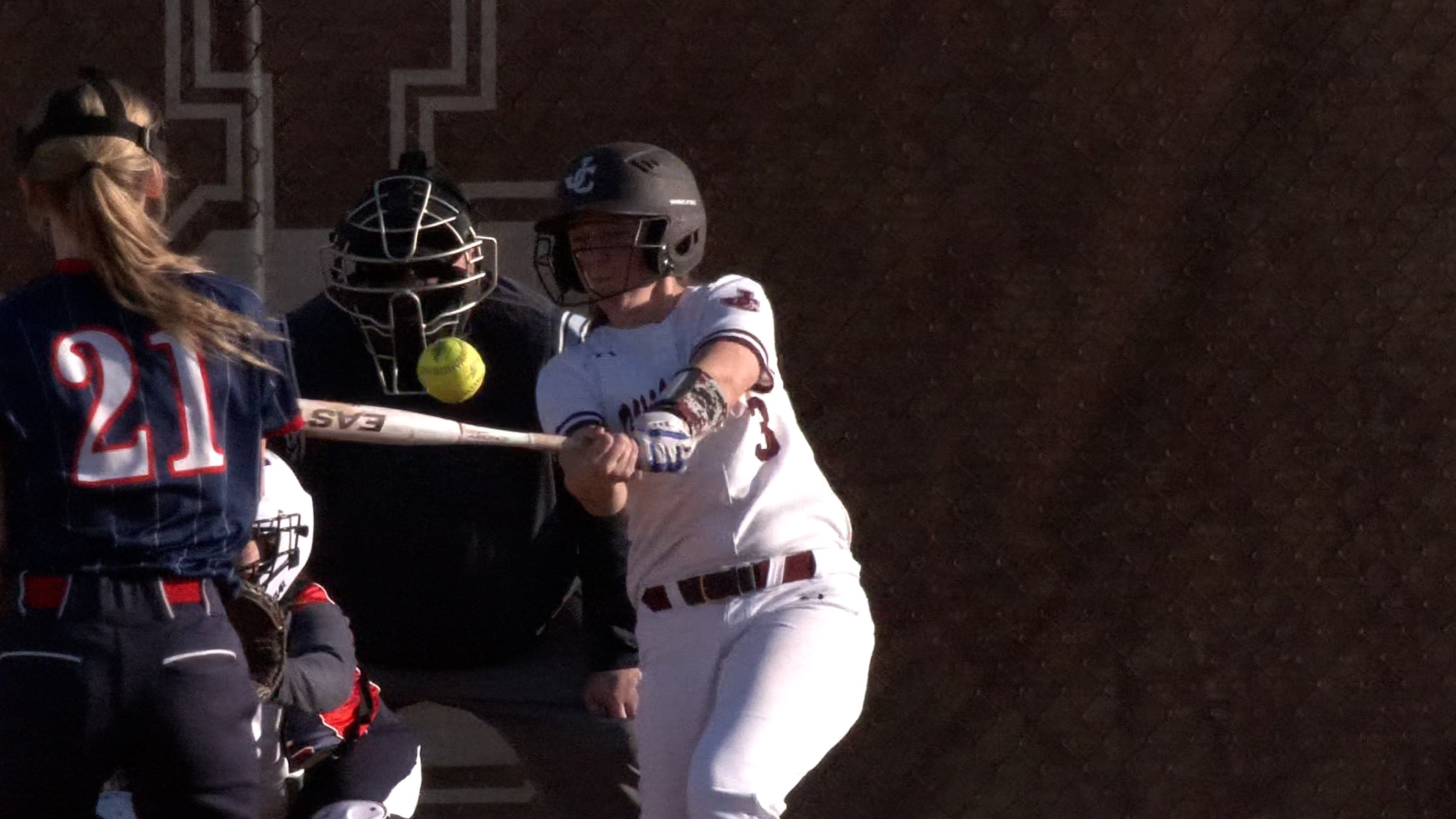 JC Softball Picks Up First Win of Season - WICZ