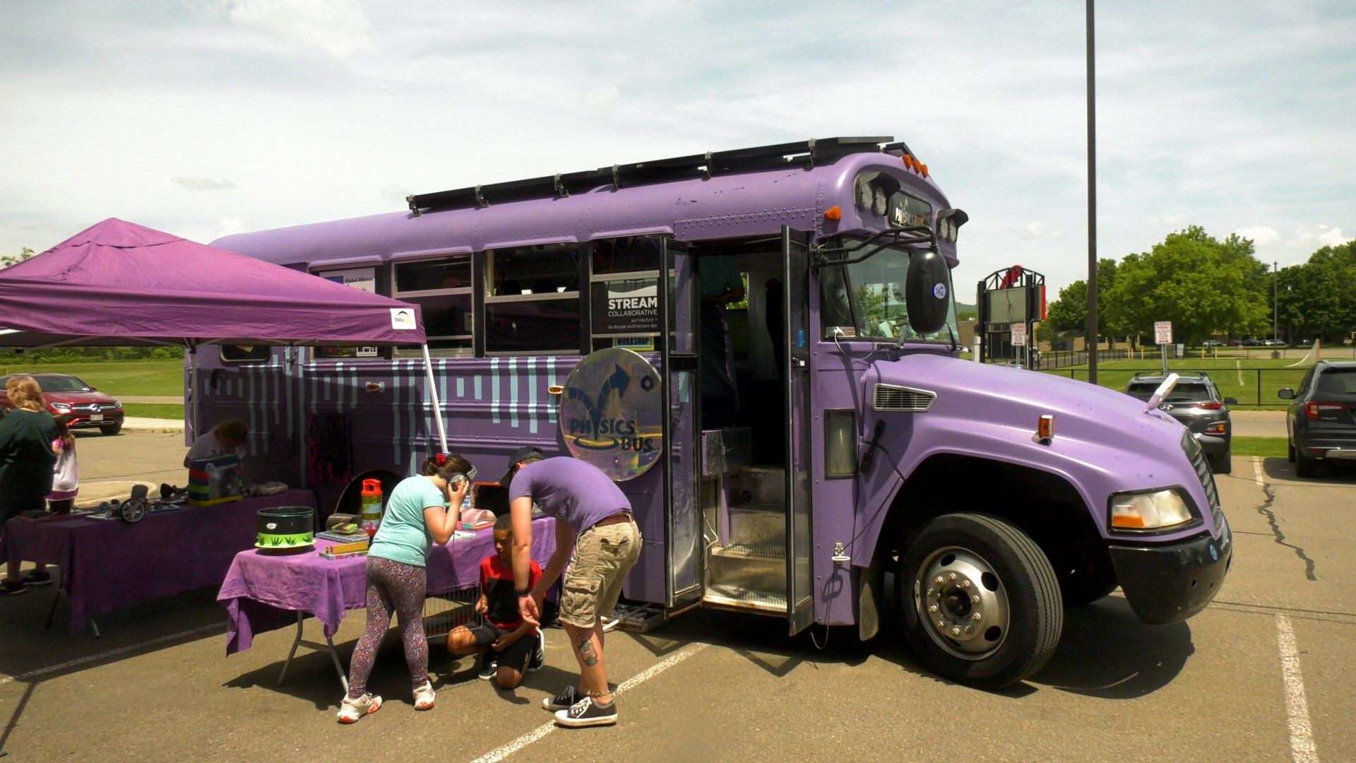 Owego Elementary Students Explore Science on the Ithaca Physics Bus - WICZ